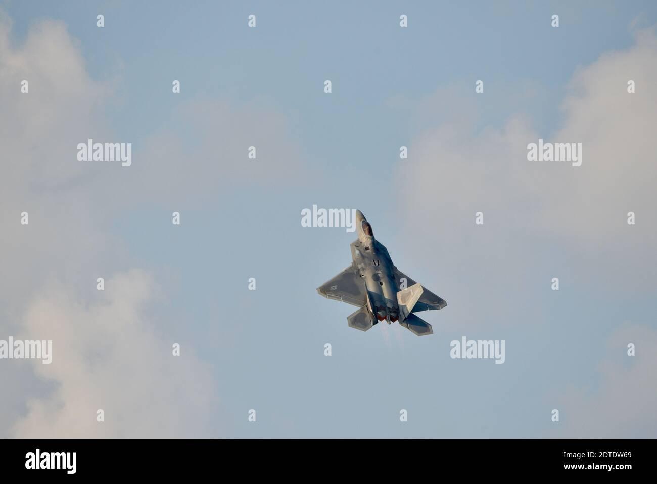 F-22 Raptor in flight demonstration featuring lethal capabilities of ...