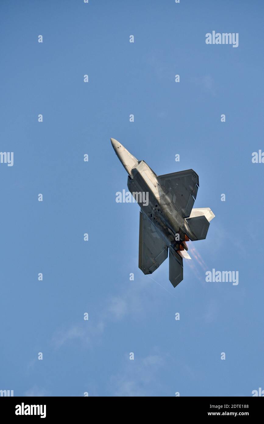 F-22 Raptor in flight demonstration featuring lethal capabilities of ...
