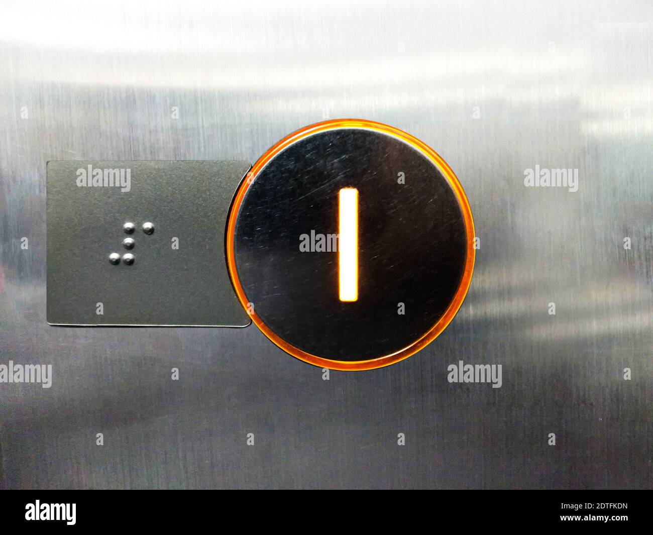 Geometric button hi-res stock photography and images - Alamy