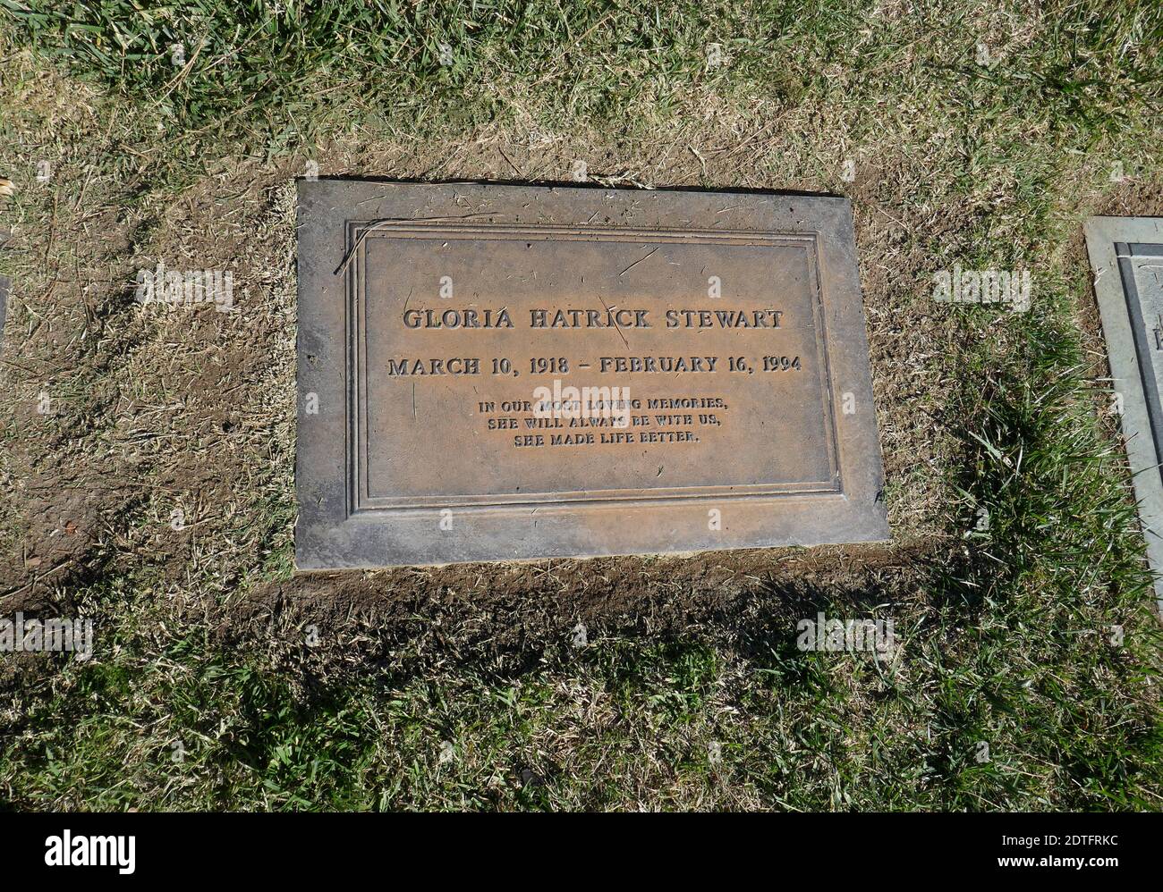 Gloria Stewart High Resolution Stock Photography and Images - Alamy