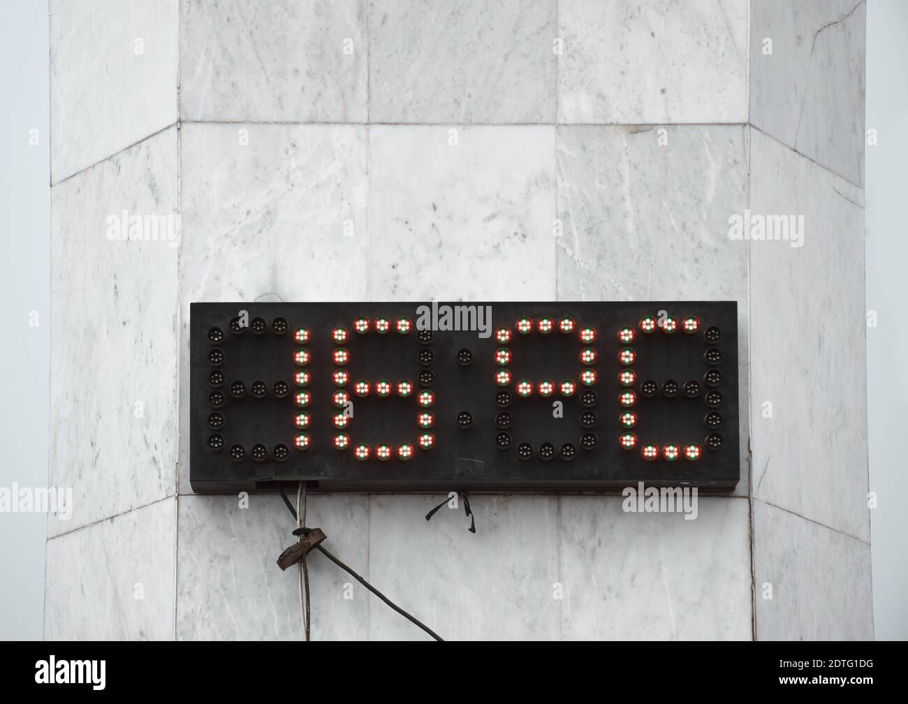 16 degree hi-res stock photography and images - Alamy