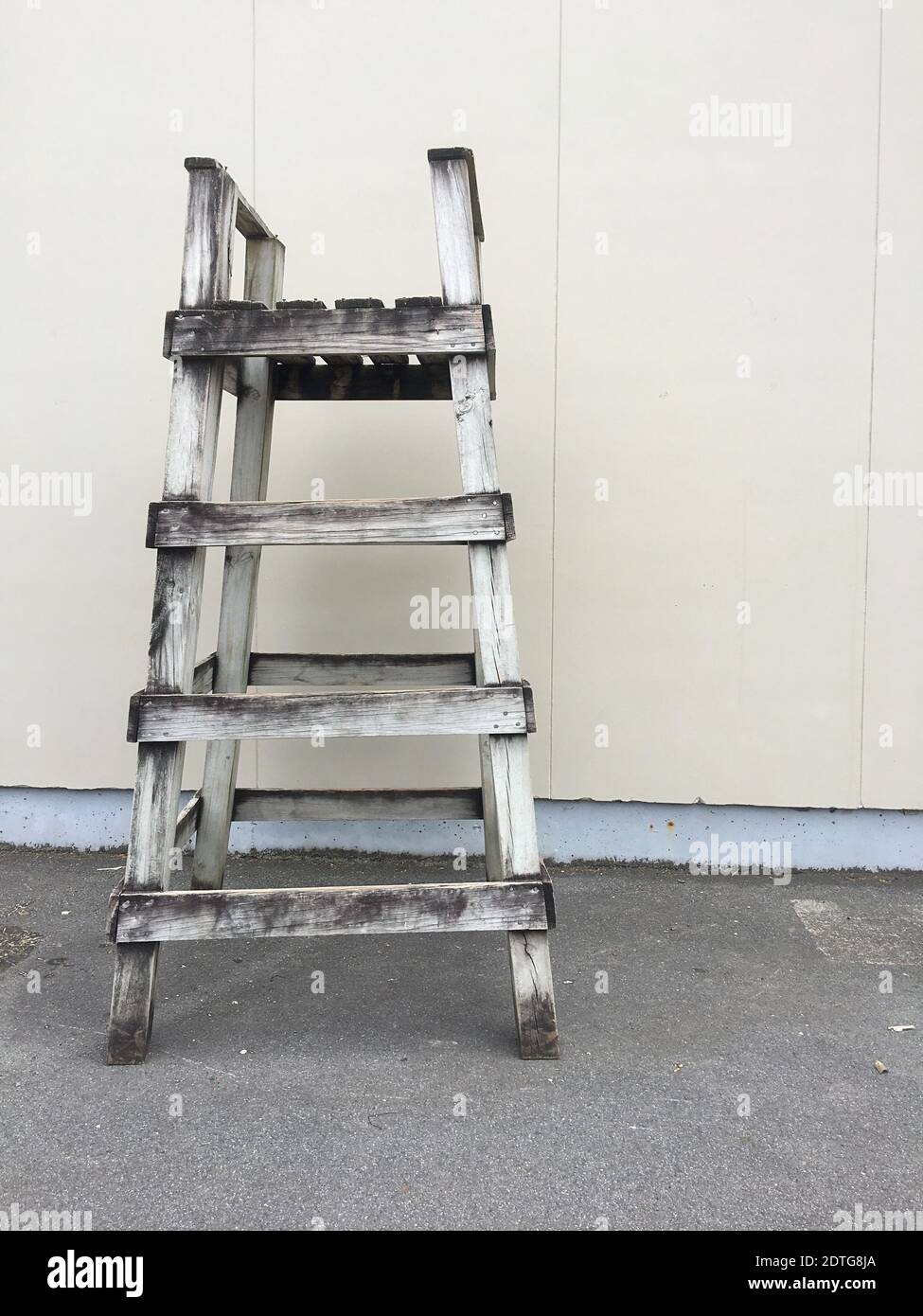 Referee seat hi-res stock photography and images - Alamy