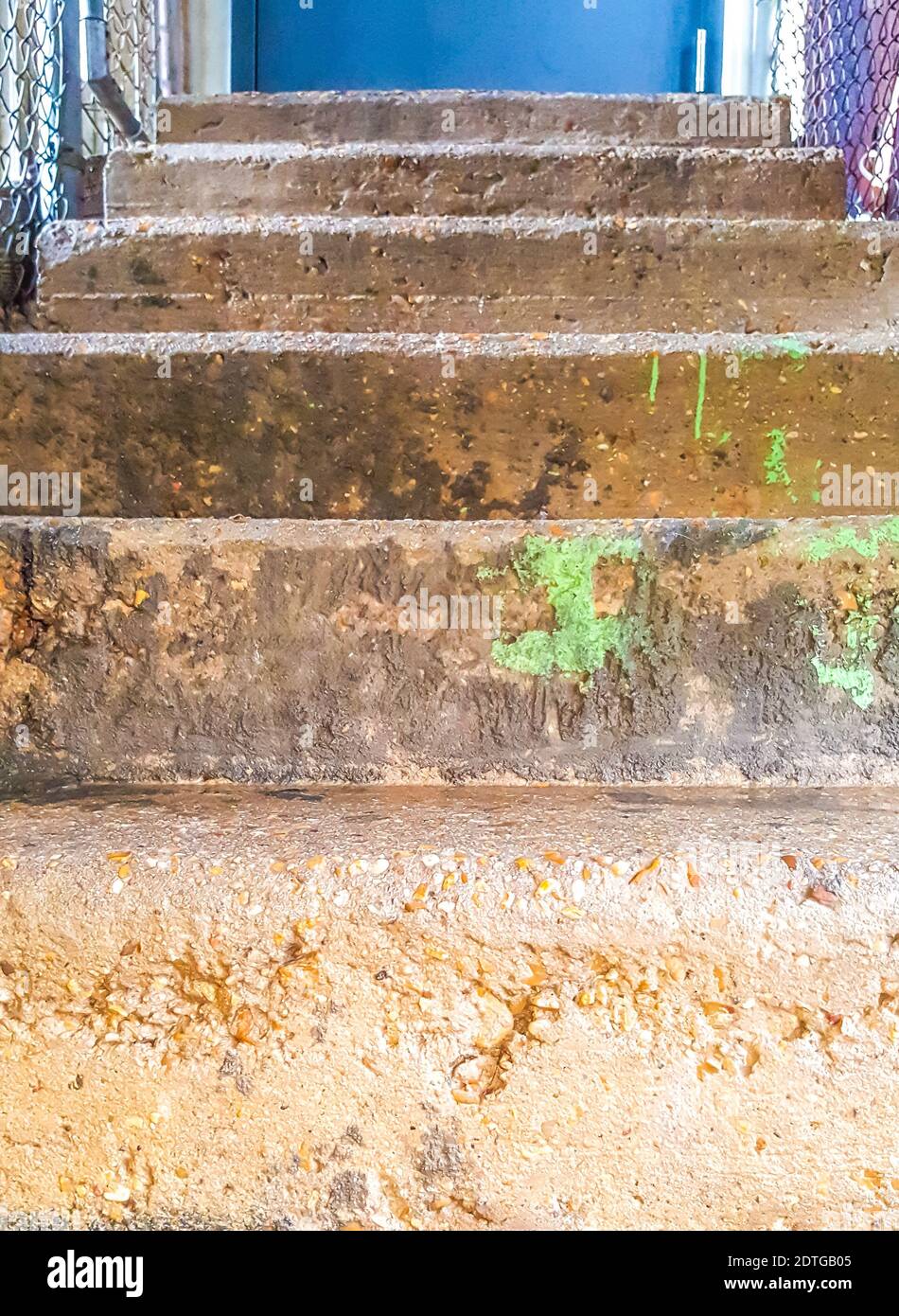 Wet concrete steps hi-res stock photography and images - Alamy