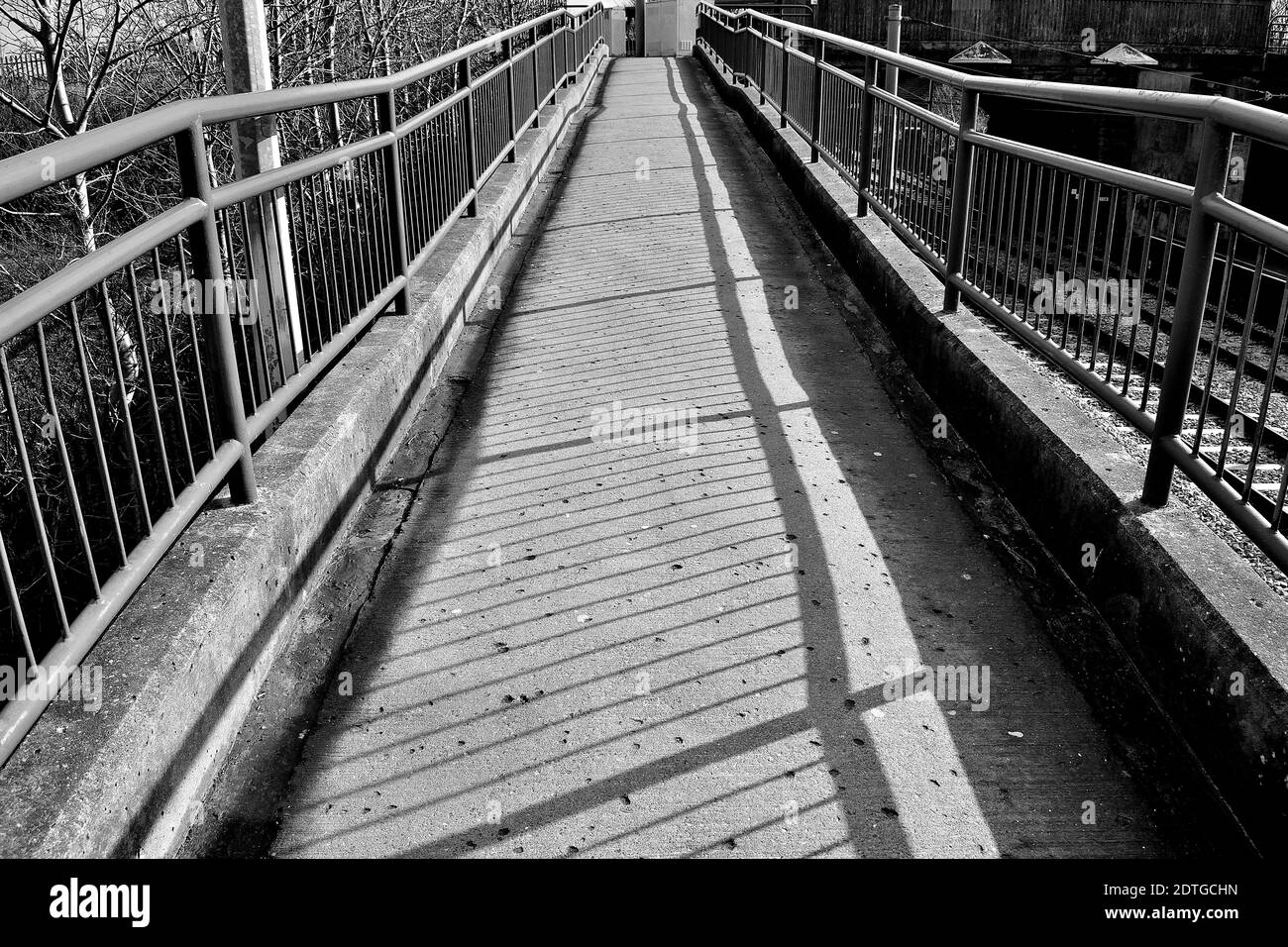 Black metal balustrade hi-res stock photography and images - Alamy