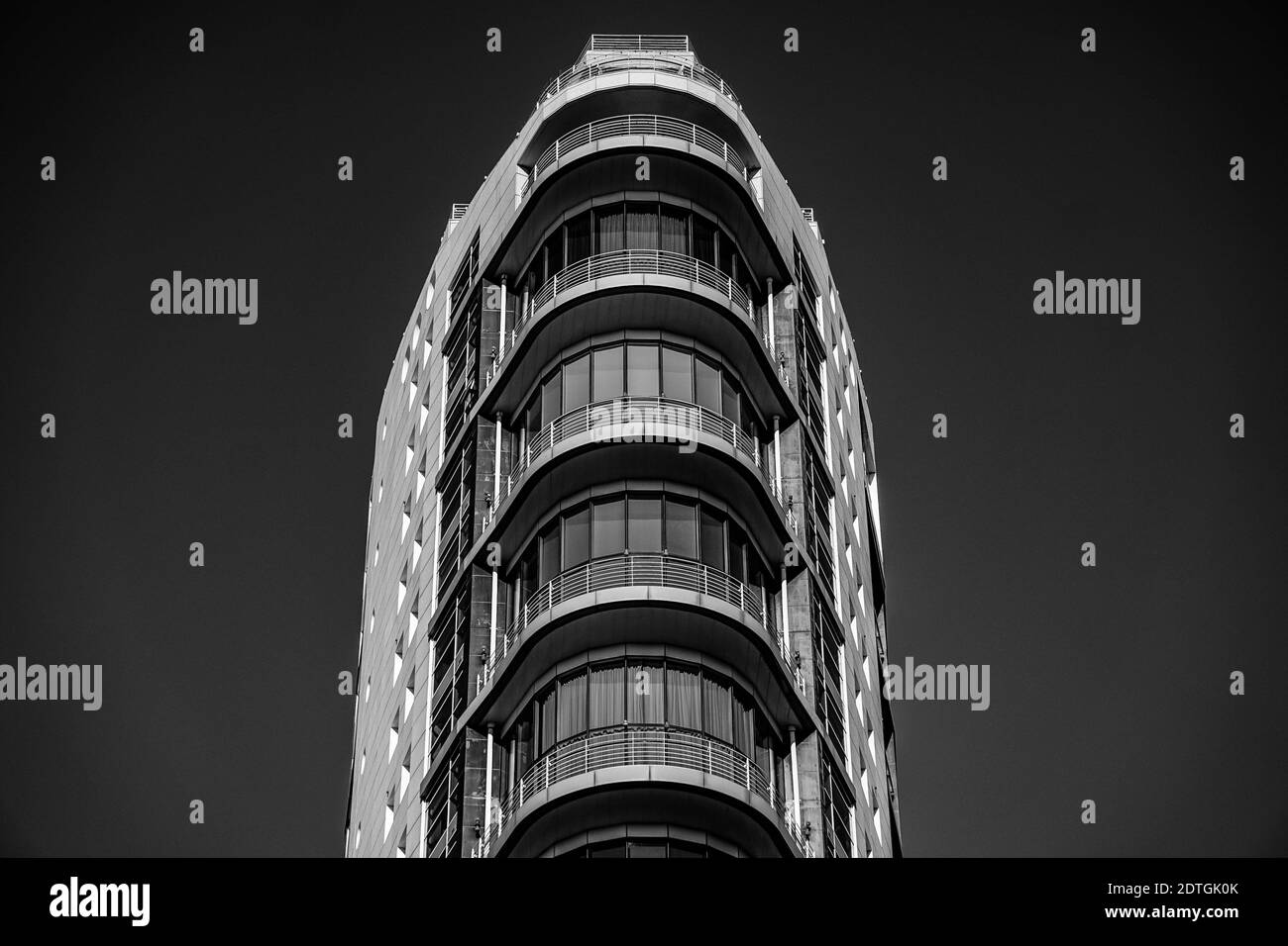 High rise building night view Black and White Stock Photos & Images - Alamy