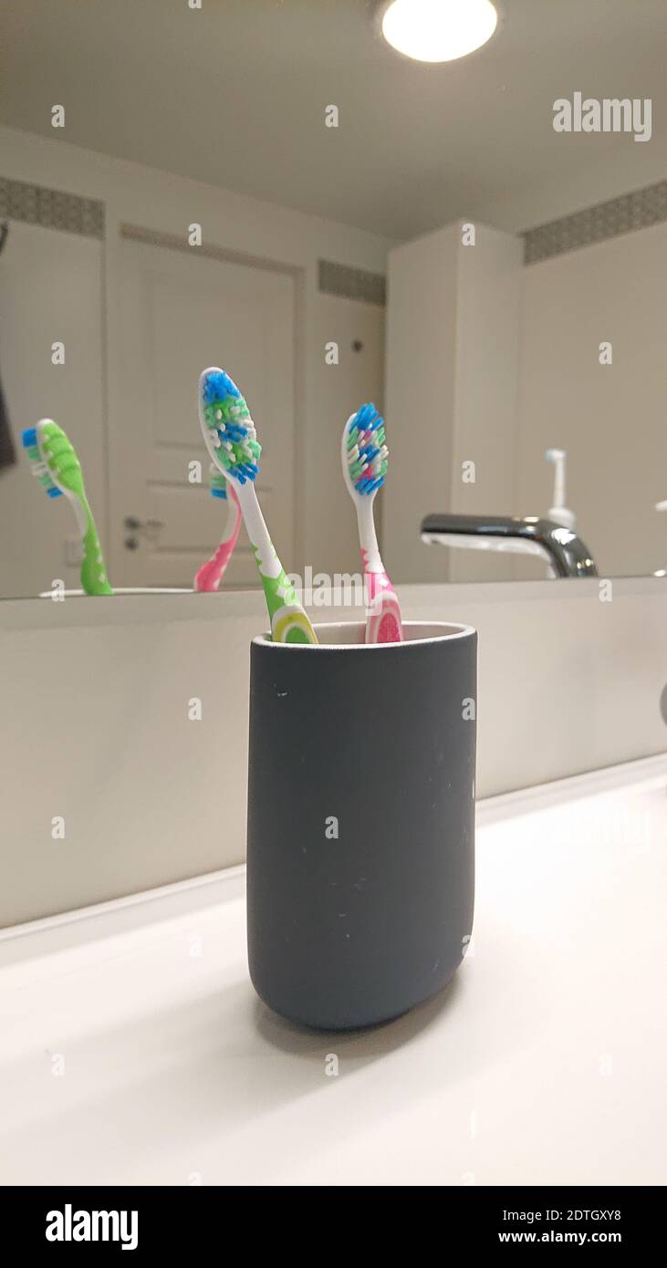 Brushes In A Cup High Resolution Stock Photography and Images - Alamy