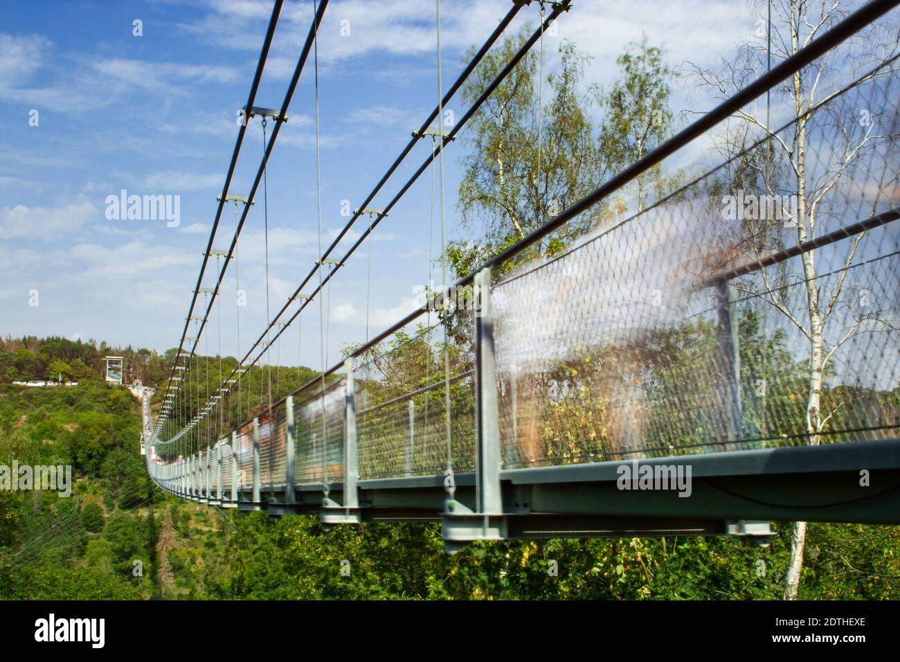 Giant bridge hi-res stock photography and images - Alamy