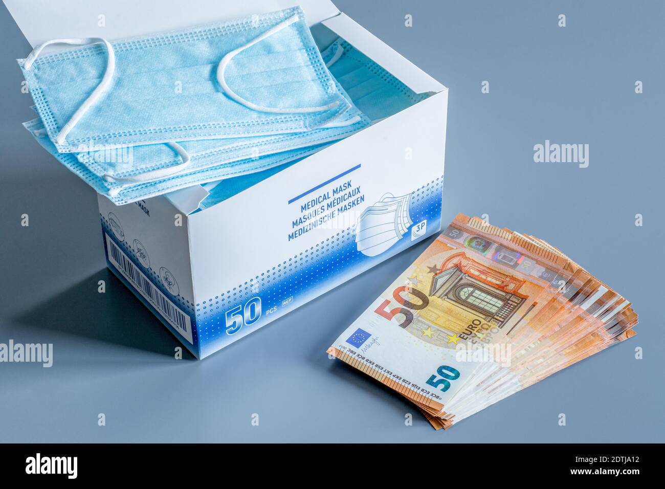 Surgical barrier hi-res stock photography and images - Alamy