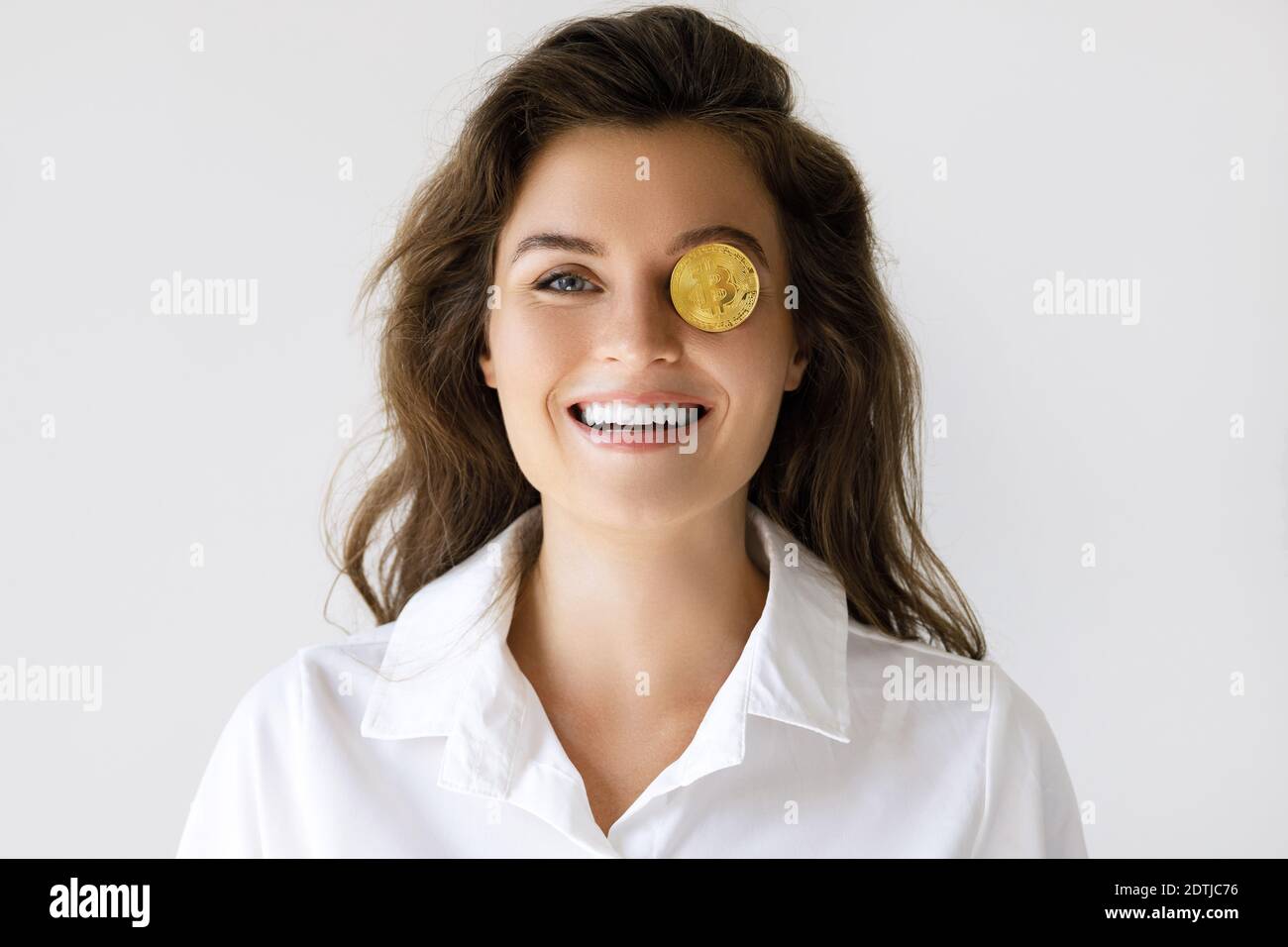 Bitcoin mining girl hi-res stock photography and images - Alamy