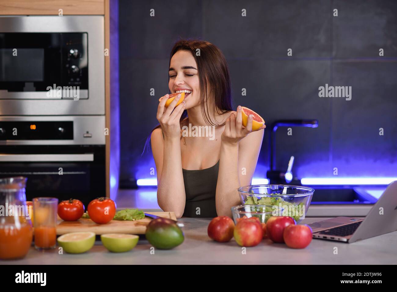 Pretty Slender High Resolution Stock Photography and Images - Alamy