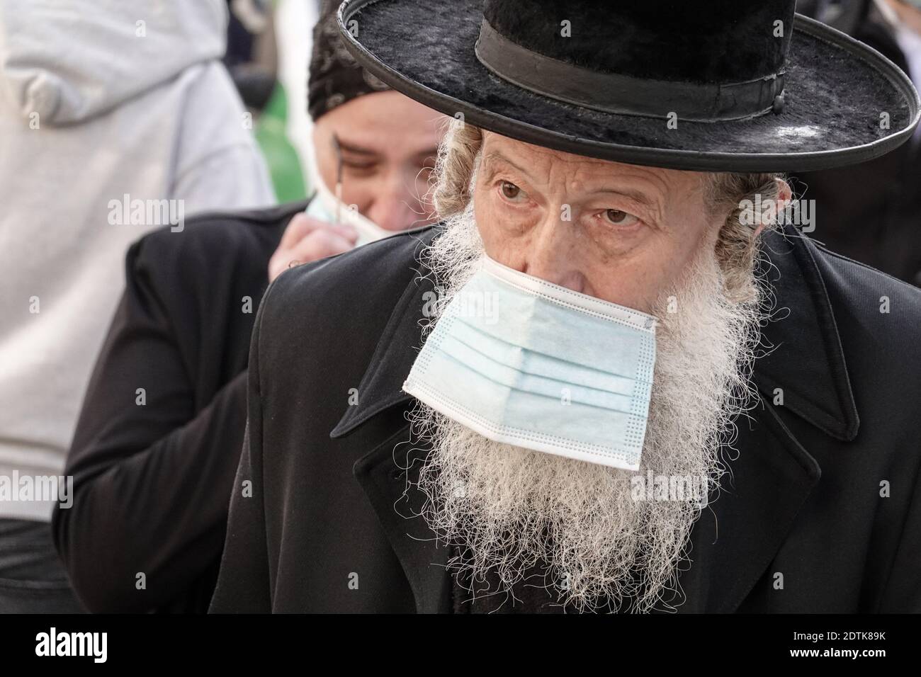 Jesus face middle eastern hi-res stock photography and images - Alamy