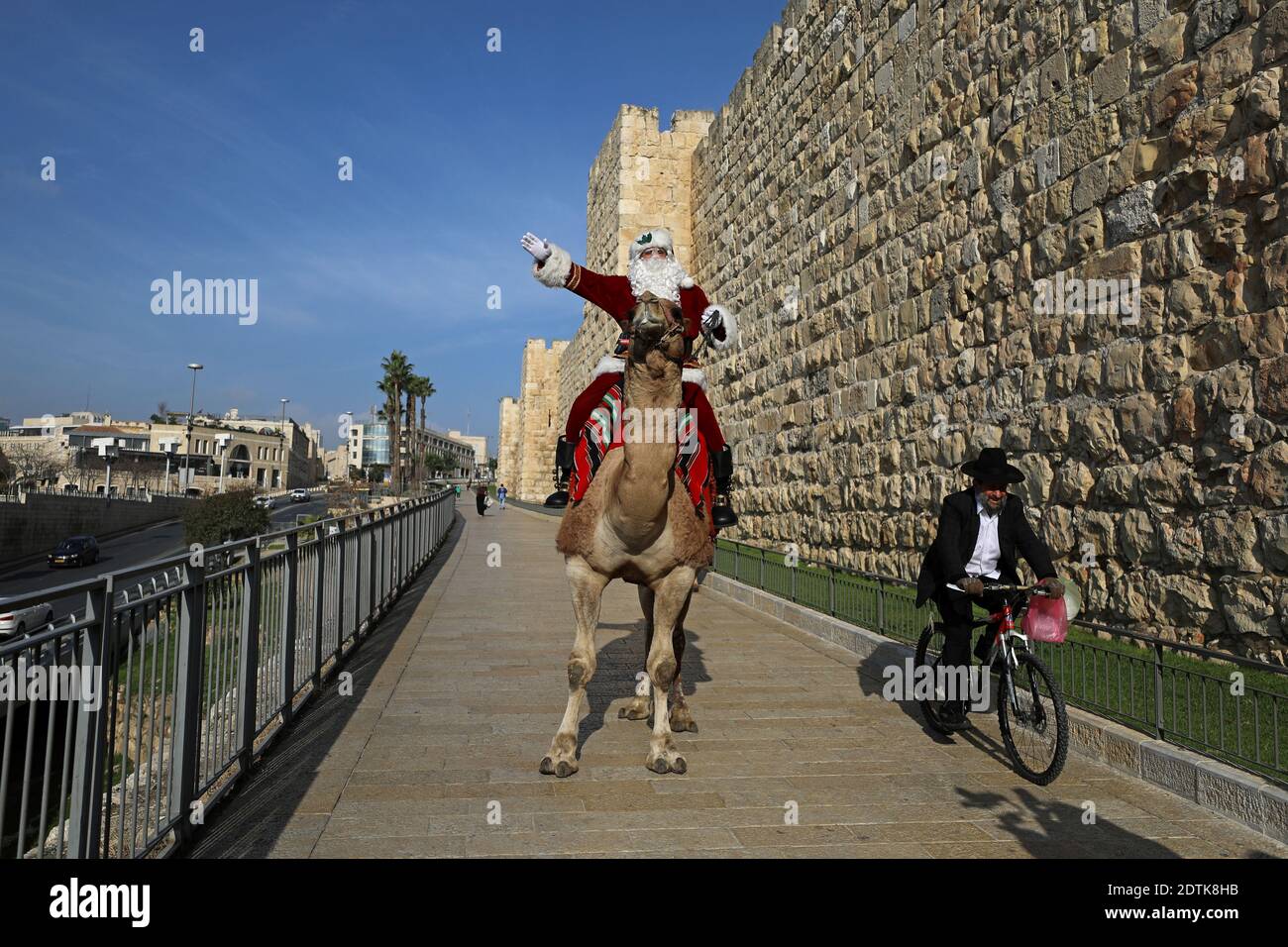 Jewish Santa Claus High Resolution Stock Photography and Images - Alamy