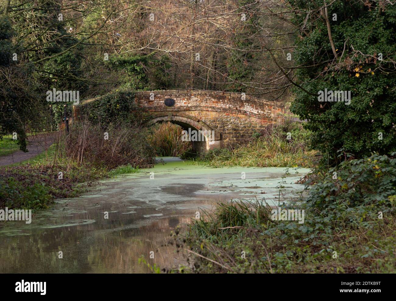Historic packhorse bridge on branch of Wiltshire and Berkshire canal ...