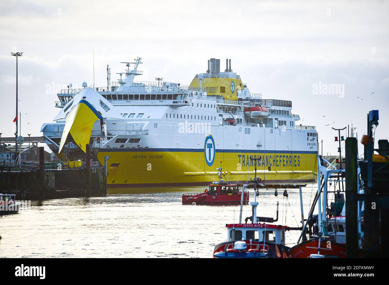 Newhaven ferry hi-res stock photography and images - Alamy