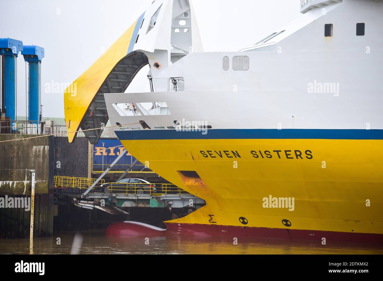 Newhaven car ferry hi-res stock photography and images - Alamy