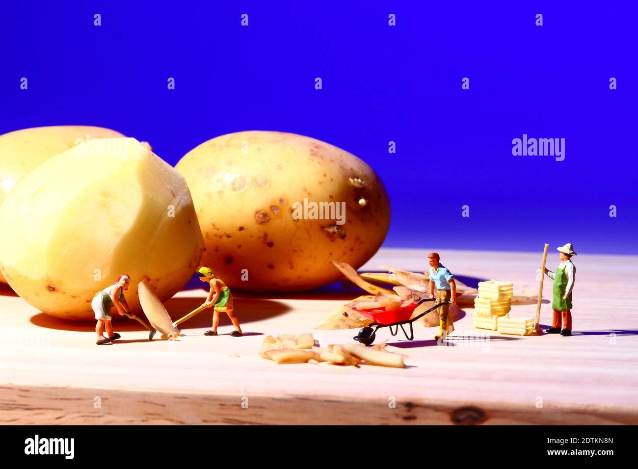 Peeling spud hi-res stock photography and images - Alamy