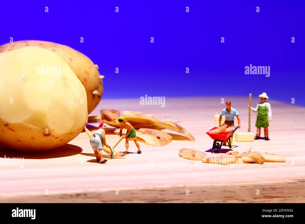 Peeling spuds hi-res stock photography and images - Alamy