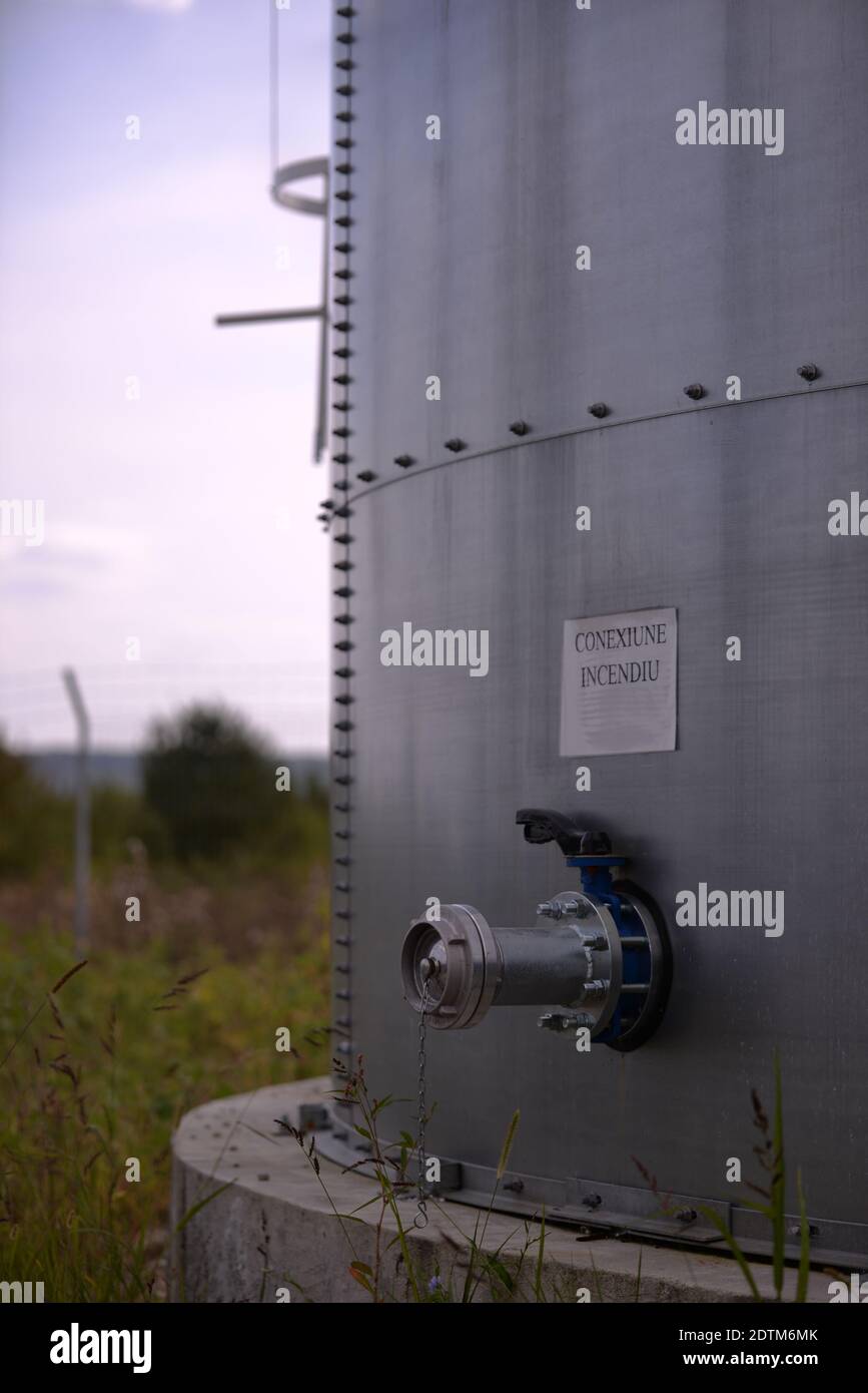 Large water valve hi-res stock photography and images - Alamy