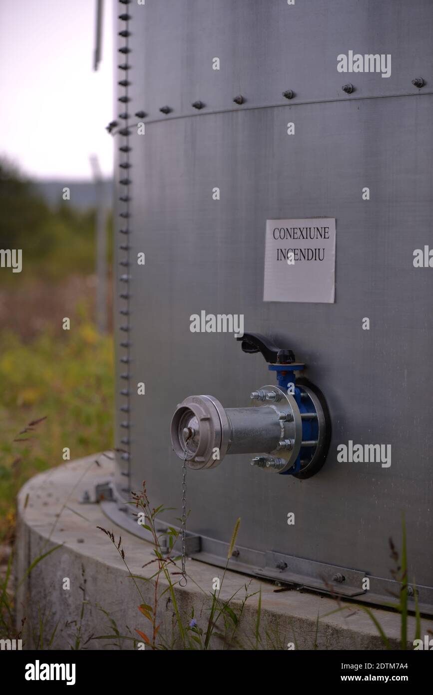 Large water valve hi-res stock photography and images - Alamy
