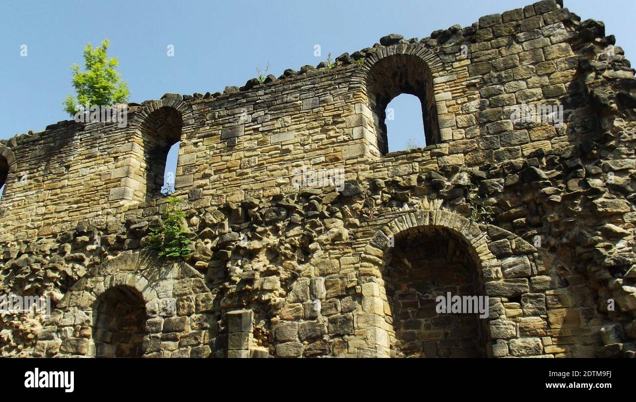 Kirkstall Abbey In Summer Stock Photo - Alamy