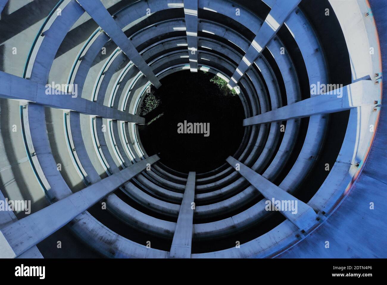 Circular ramp car park hi-res stock photography and images - Alamy