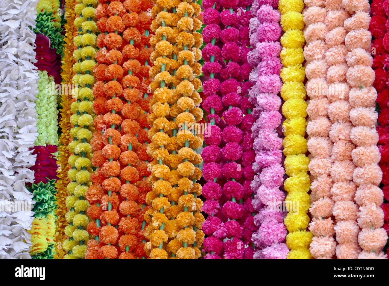 Festival flower garland floral hi-res stock photography and images - Alamy