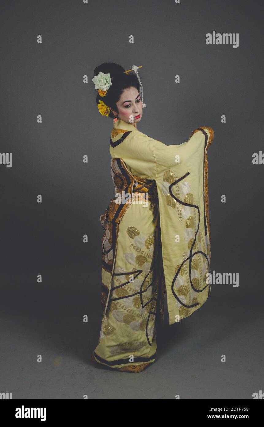 Geisha Mask High Resolution Stock Photography and Images - Alamy