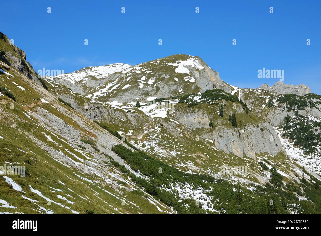 A mesmerizing view of snow-capped Rofan mountains in Austria Stock ...