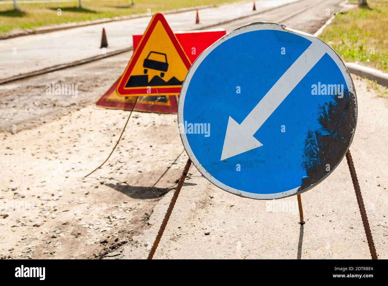 Construction Arrow High Resolution Stock Photography and Images - Alamy