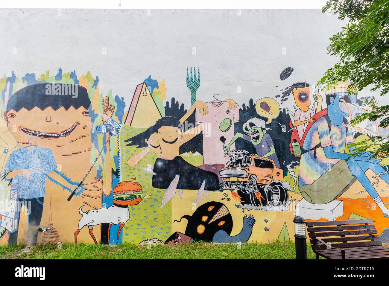 Colorful street art mural in Cebu, Philippines Stock Photo - Alamy