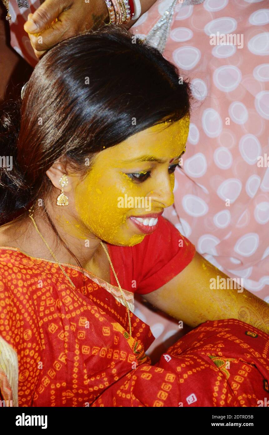 Covered Face Bride High Resolution Stock Photography and Images - Alamy