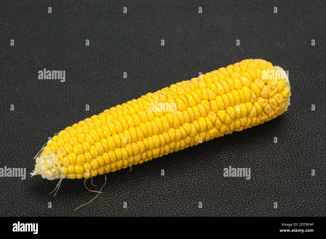 Sweet soft yellow natural corn for cooking Stock Photo - Alamy