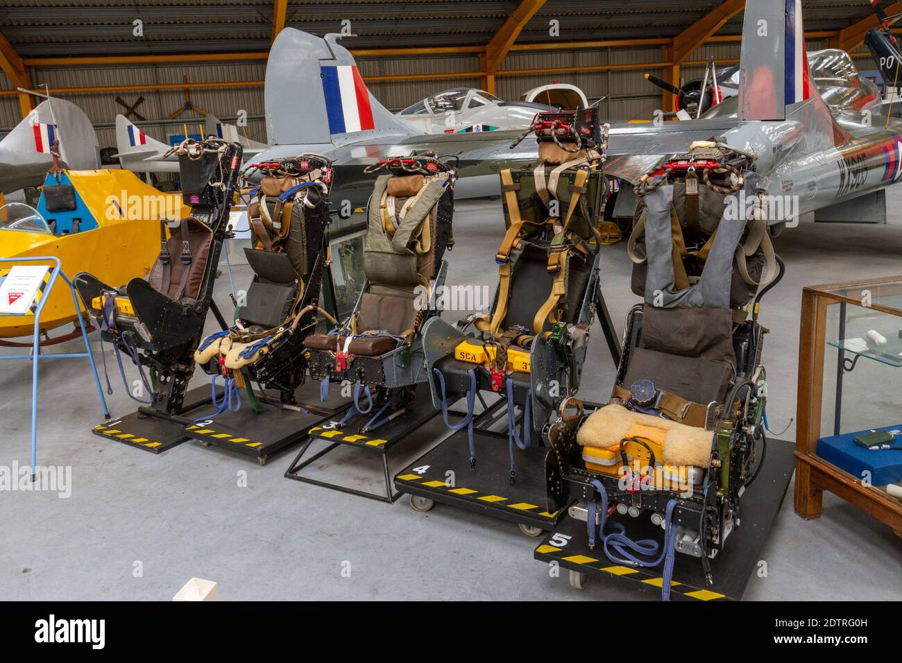 Ejection seats hi-res stock photography and images - Alamy