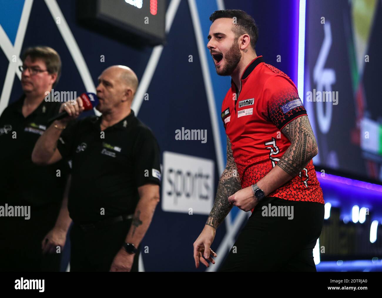 Joe Cullen celebrates after beating Wayne Jones during day eight of the ...