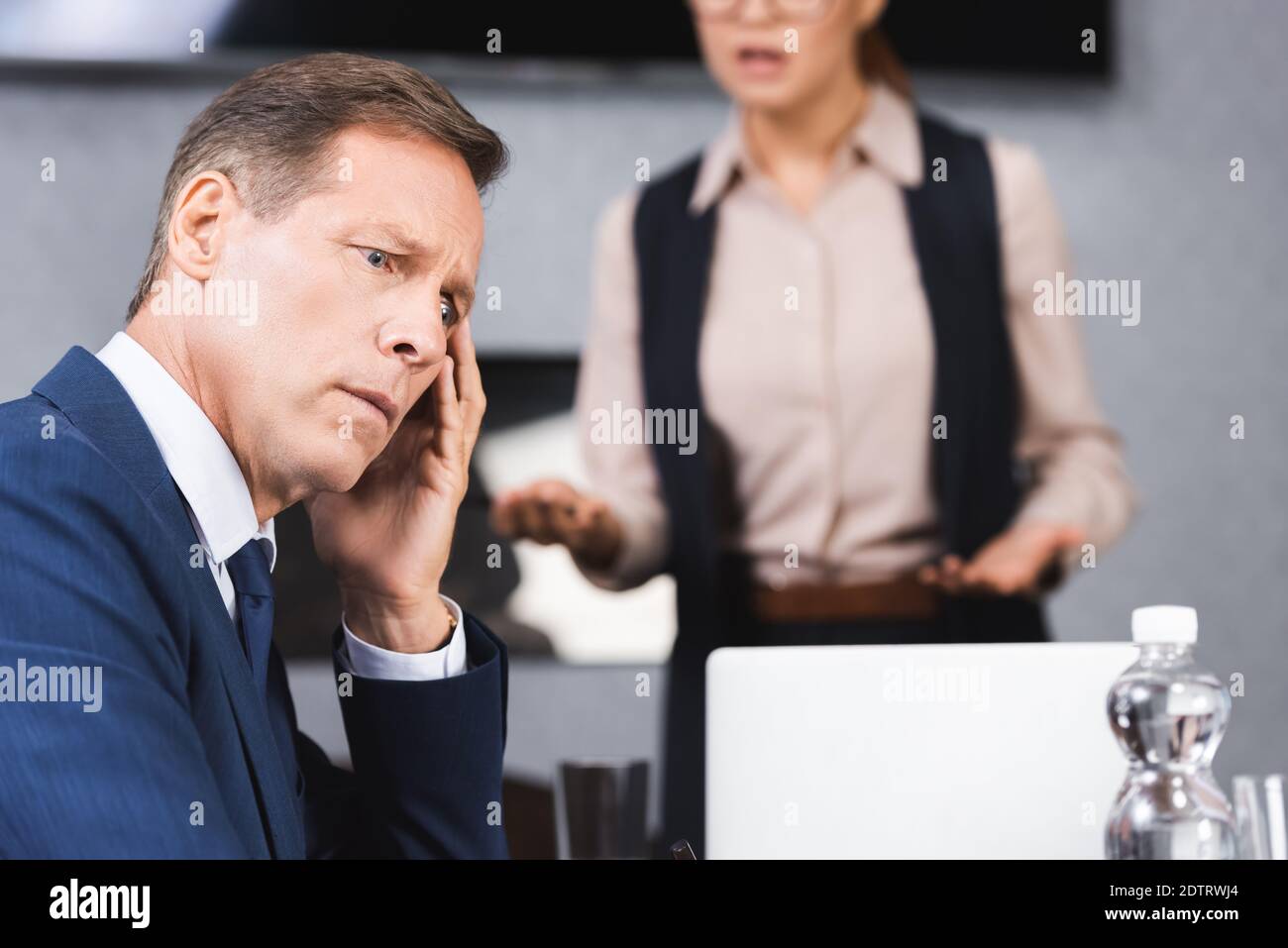 Female scared looking down hi-res stock photography and images - Alamy