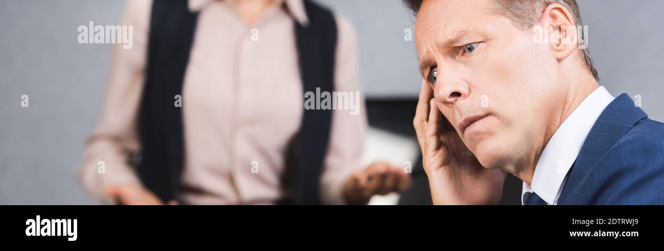 Female scared looking down hi-res stock photography and images - Alamy