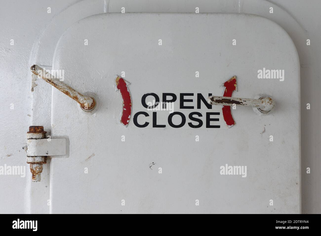 Ship door hi-res stock photography and images - Alamy