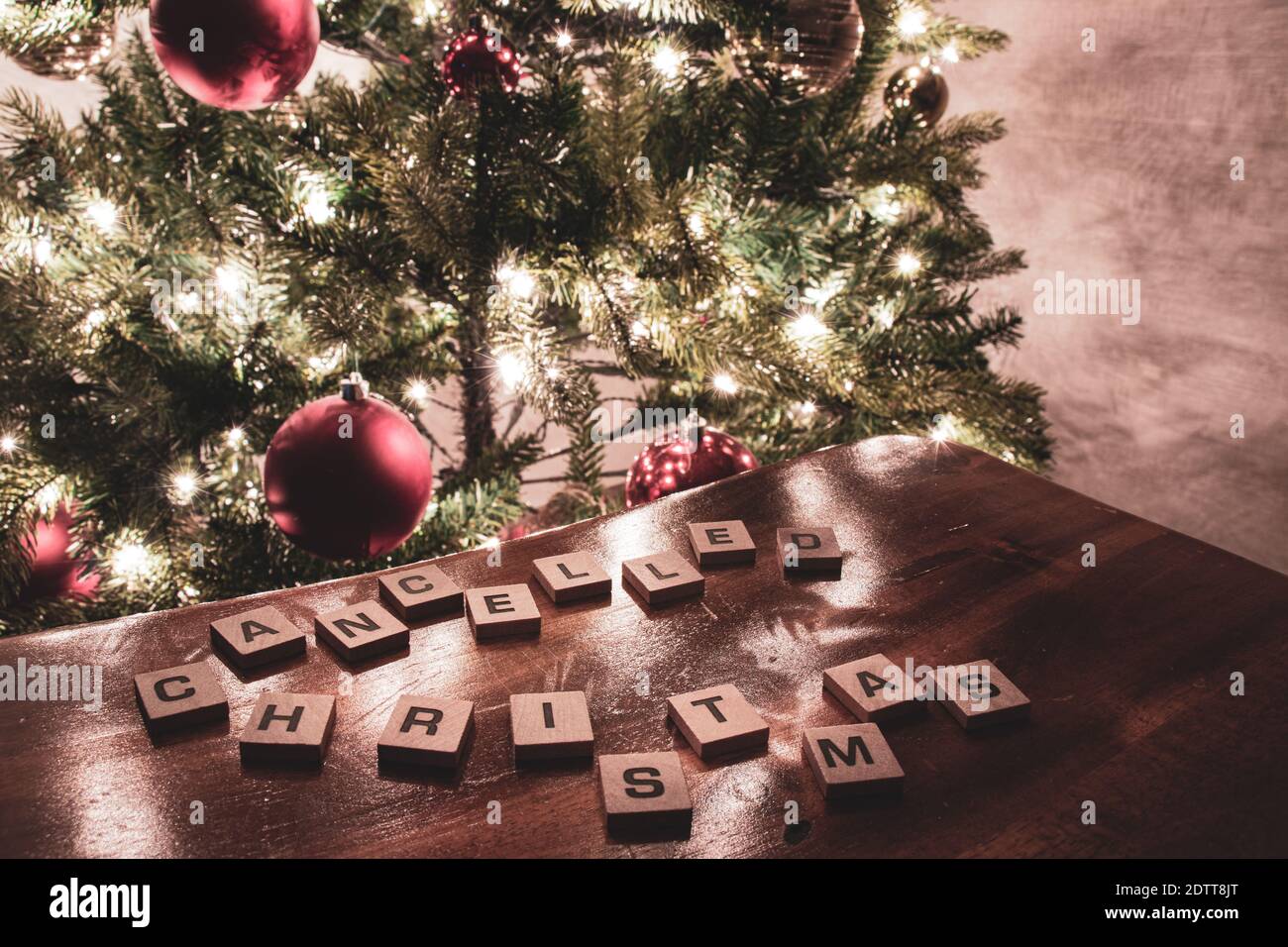 Normal tiles hi-res stock photography and images - Alamy