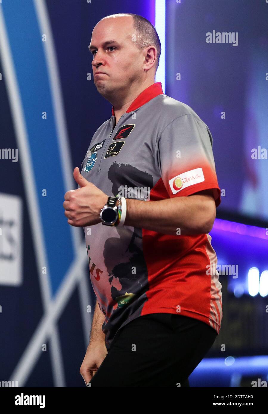Darius Labanauskas celebrates after winning a set against Simon ...