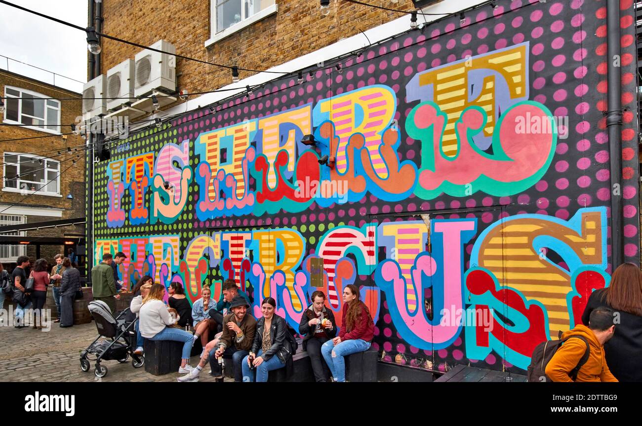 Brick lane art hi-res stock photography and images - Alamy