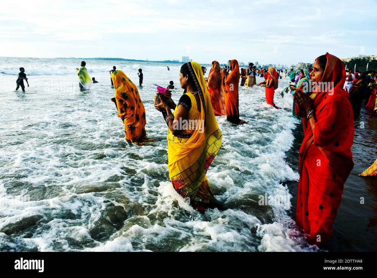Indian hindu devotees hi-res stock photography and images - Alamy
