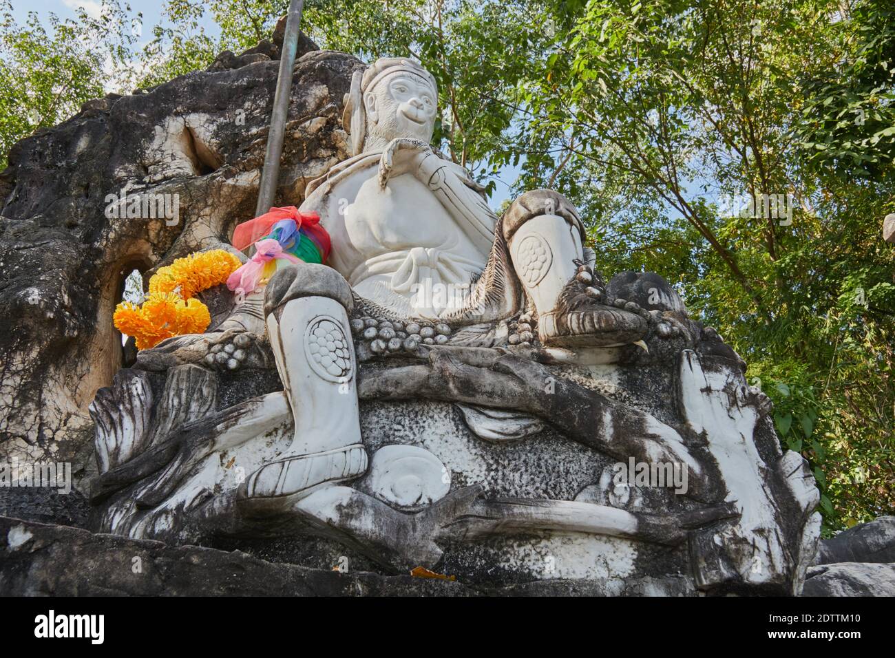 Sun wukong shrine hi-res stock photography and images - Alamy