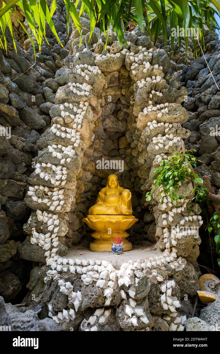 Religious shrine statue coral hi-res stock photography and images - Alamy