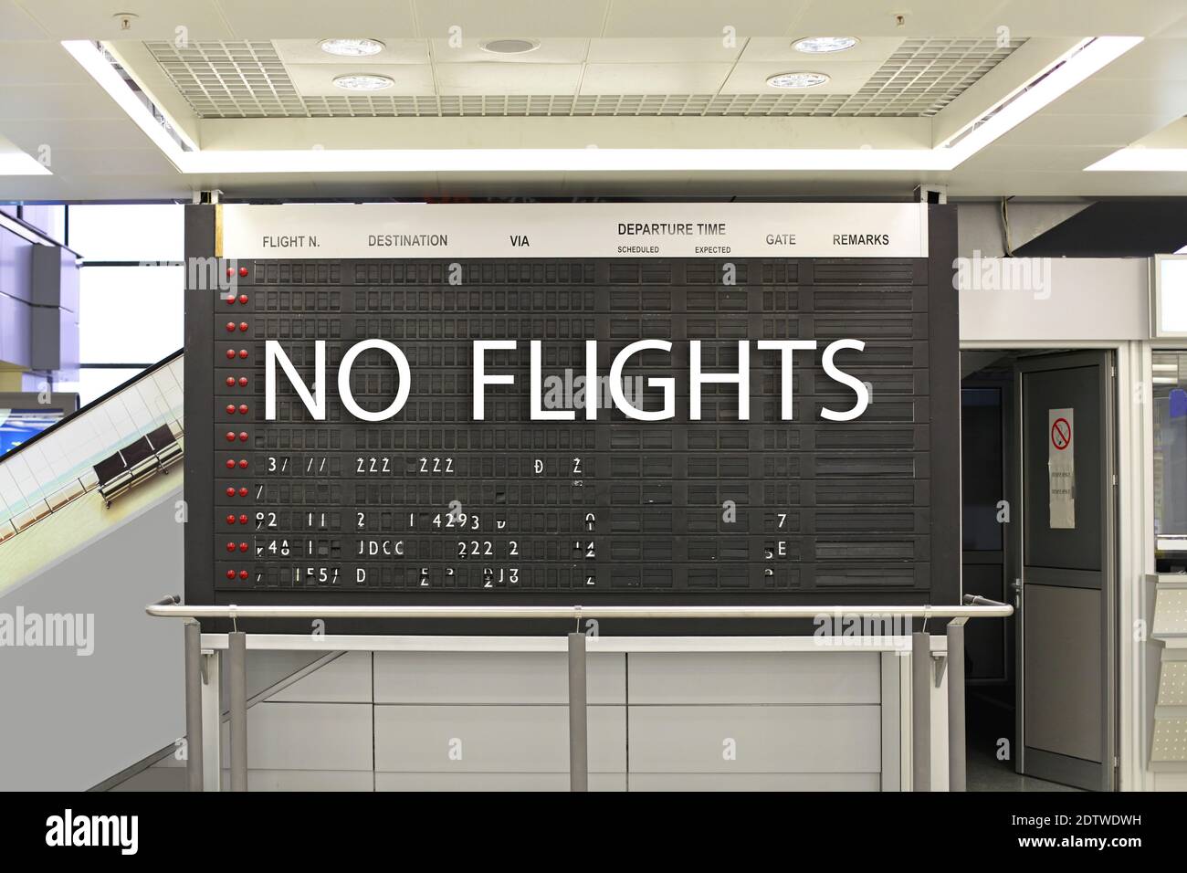 Departure time board hi-res stock photography and images - Alamy