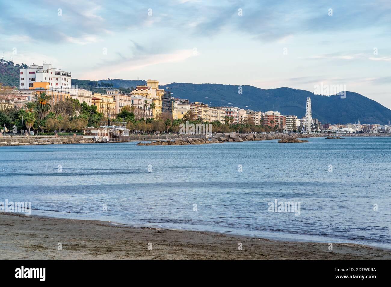 Bay of salerno hi-res stock photography and images - Alamy