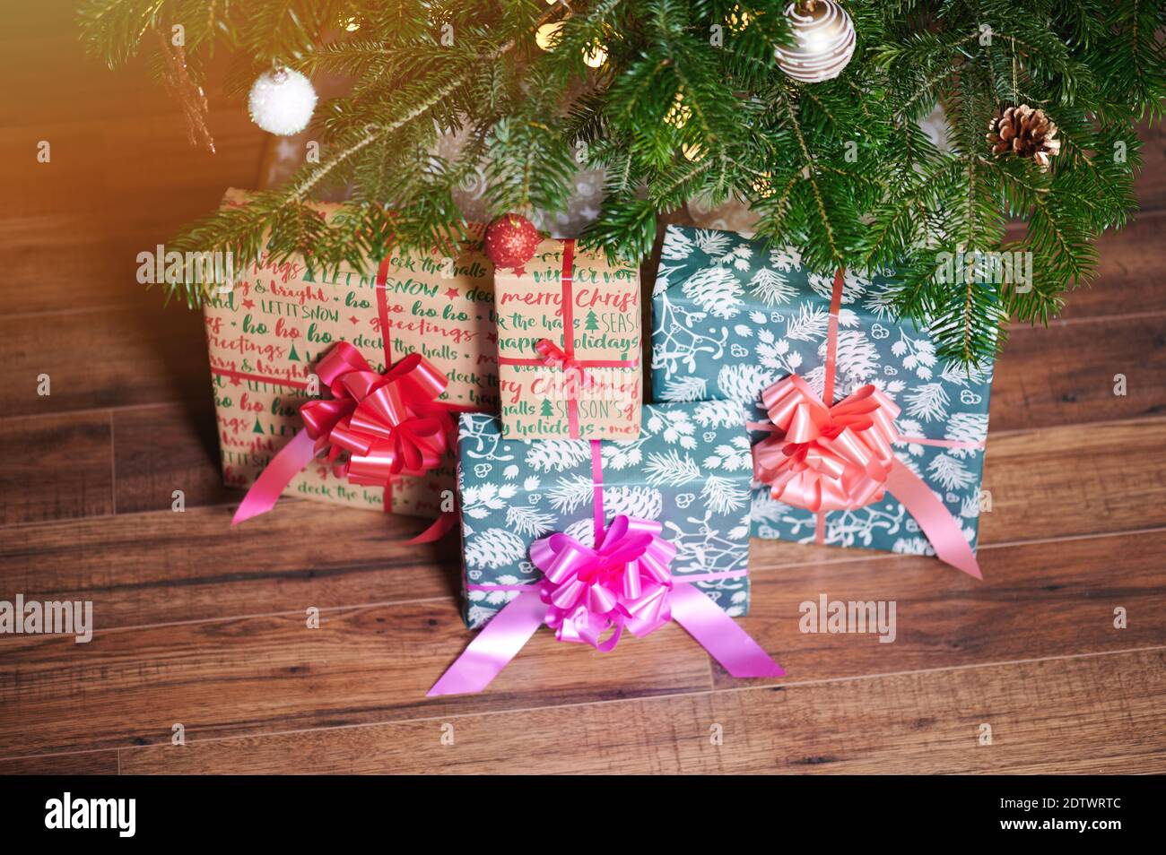 Shiny christmas tree gift boxes hi-res stock photography and images - Alamy