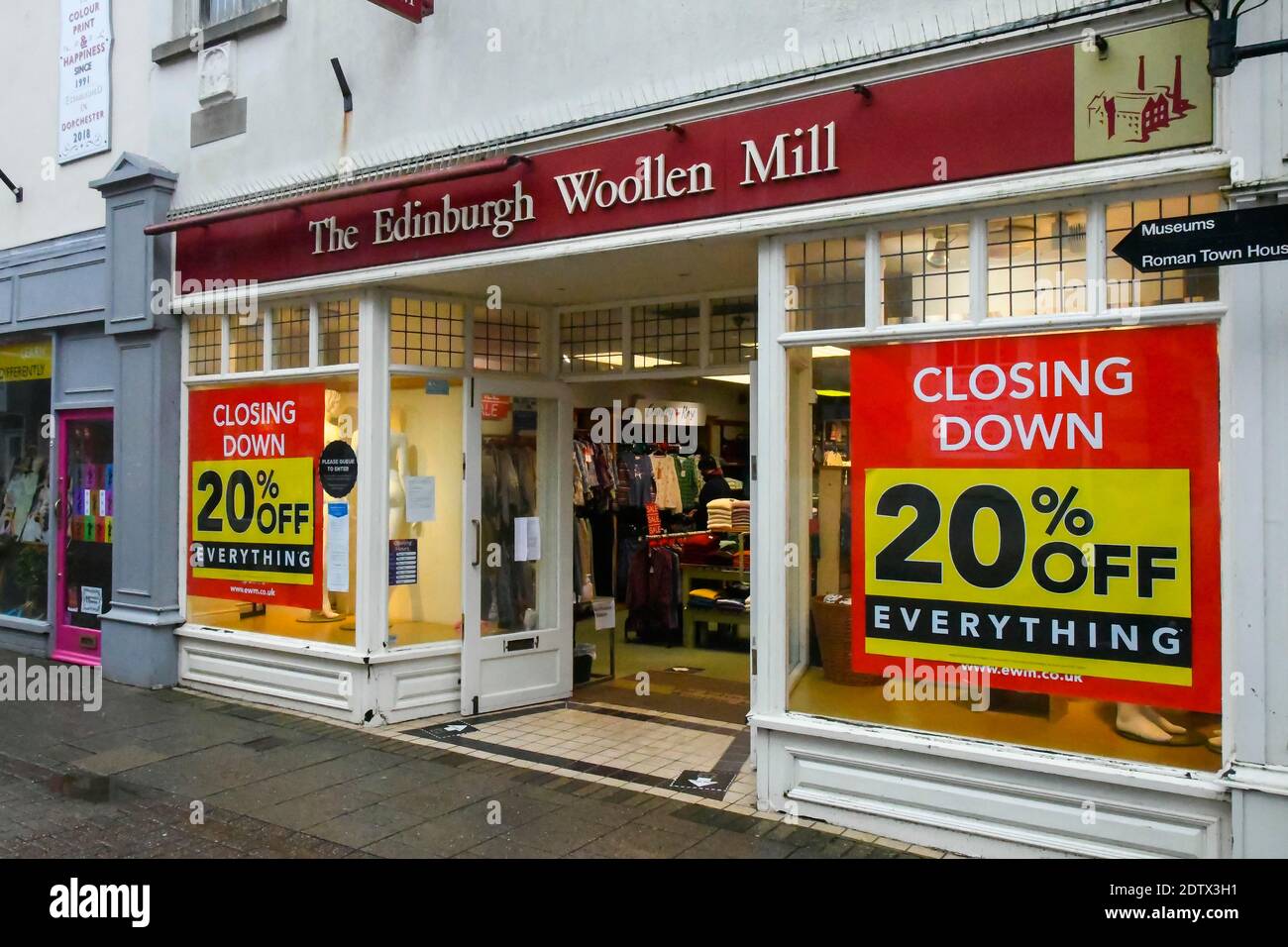 Edinburgh Woollen Mill Shop High Resolution Stock Photography and ...