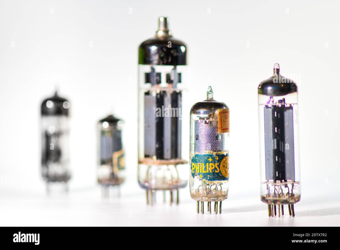Vintage radio television valves hi-res stock photography and images - Alamy