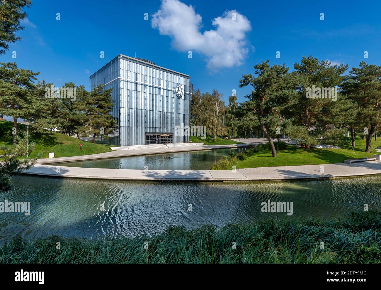 The cube-shaped Volkswagen pavilion at the massive Autostadt - car city ...