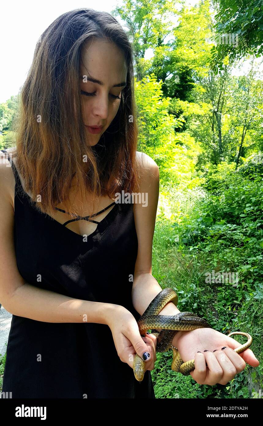 Woman snake plant hi-res stock photography and images - Alamy